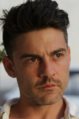 La biografía y filmografía de Roger Coma, imágenes, curiosidades y ...